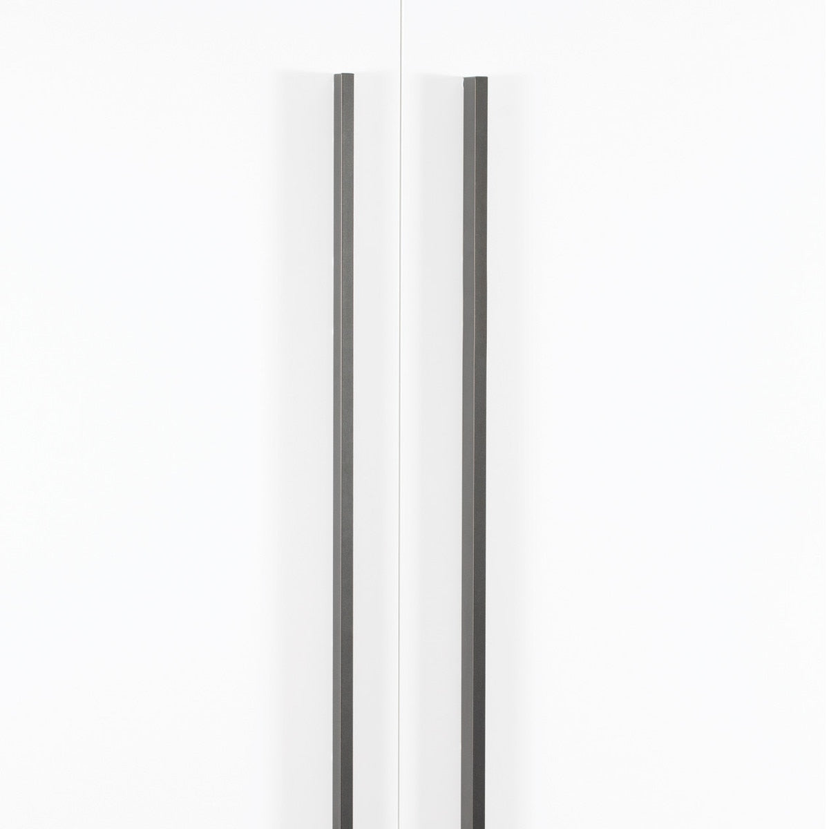 Momo Handles Momo Angle Pull Handle 640mm Metallic Grey – Buildmat